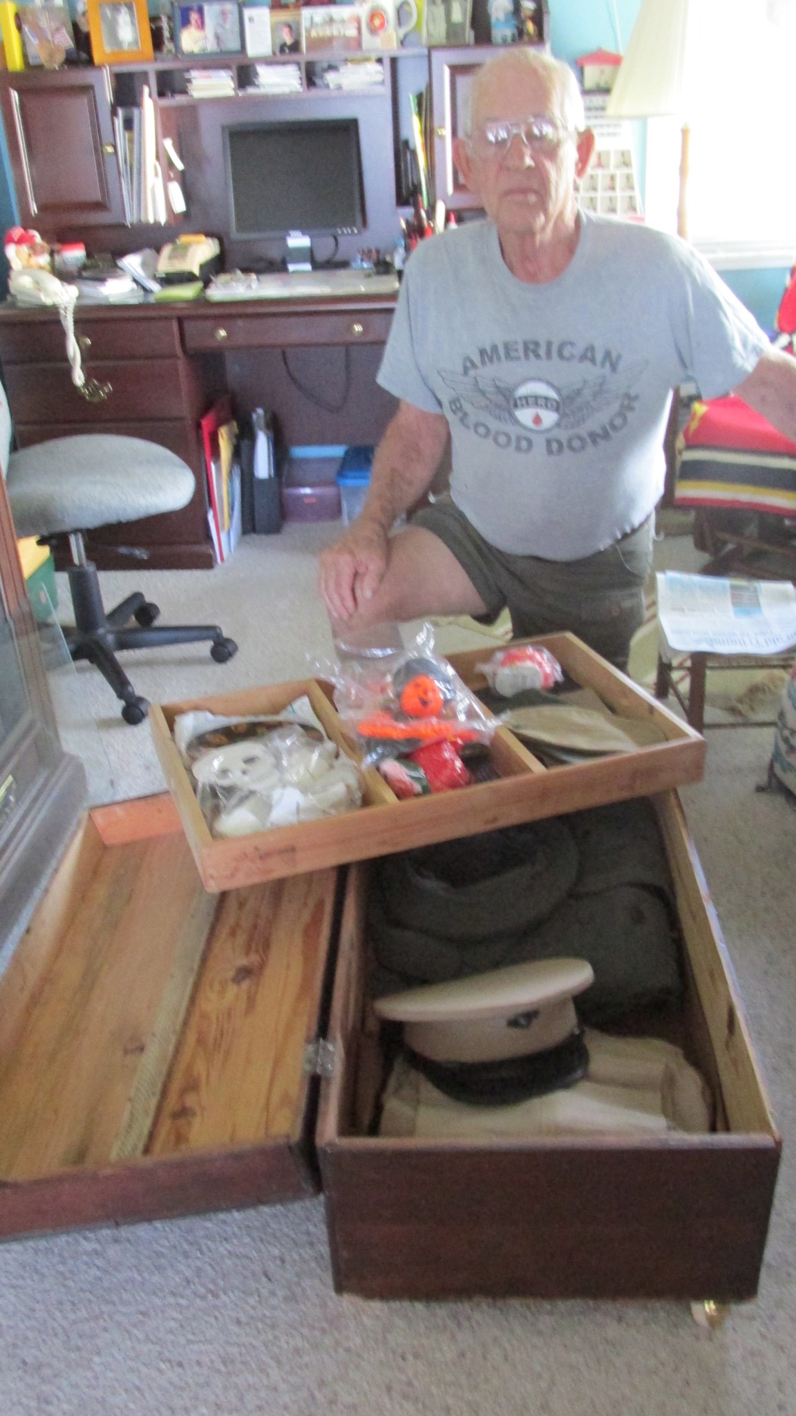 Larry Cote of Holiday Park III in Englewood kept Ted Williams fighter ...