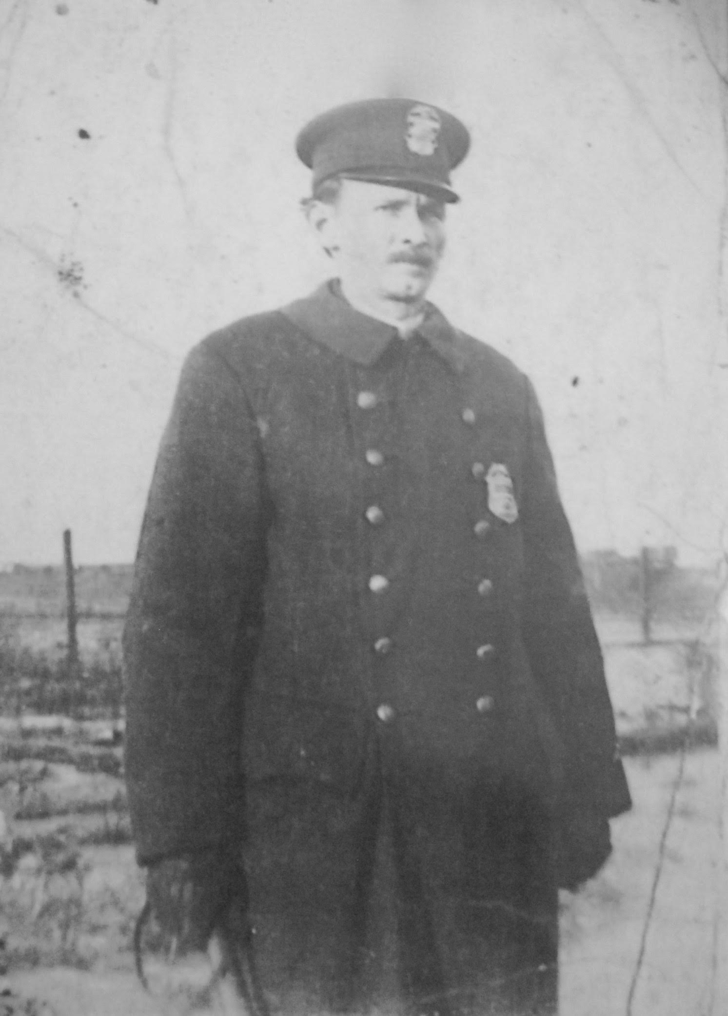 Roy Ault listened to his grandfather’s Spanish-American war stories ...
